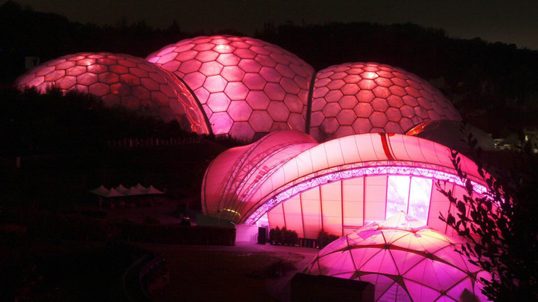 Iconic UK Landmarks Turn Pink For Breast Cancer Campaign | HuffPost UK Life