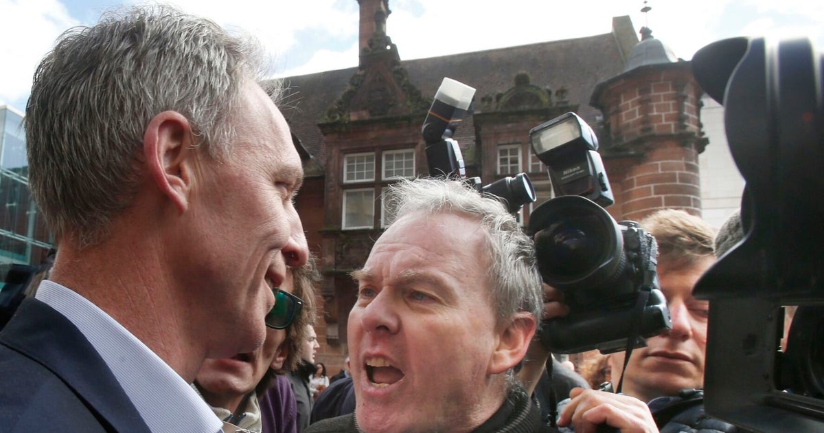 Eddie Izzard And Jim Murphy Forced To Flee Glasgow Rally As ...