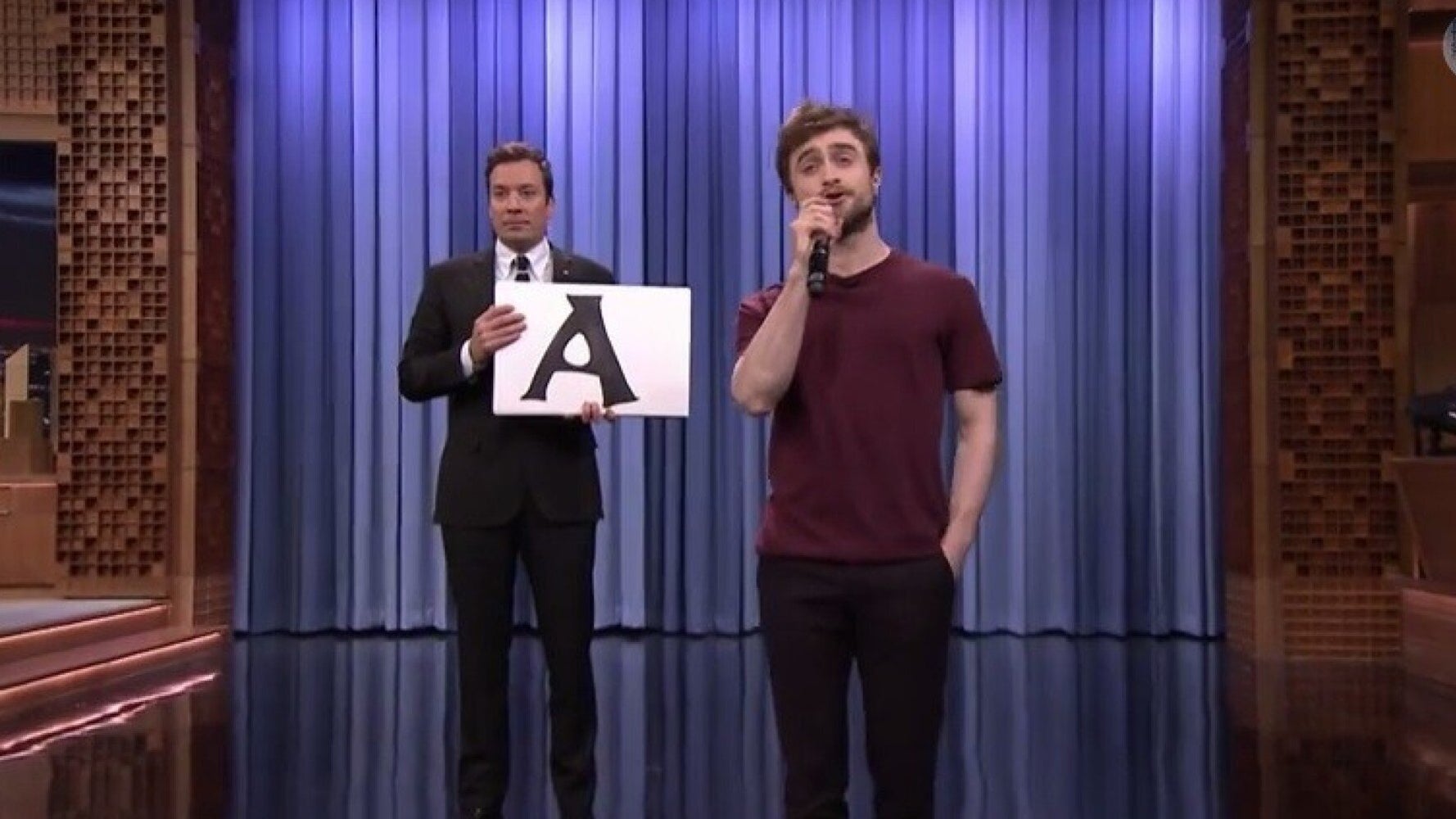 Daniel Radcliffe Shows Off His Rap Skills: 'Harry Potter' Star Performs ...