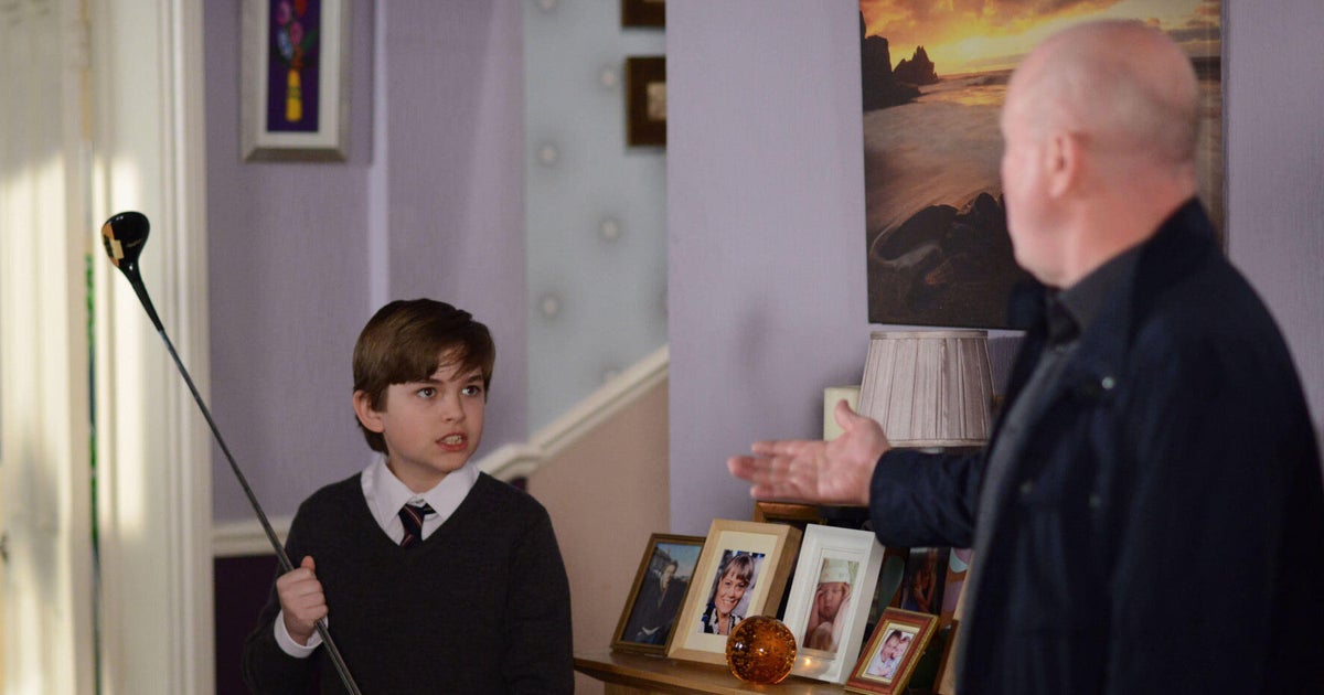 ‘EastEnders' Spoiler: Bobby Beale Vs... Phil Mitchell?! Ian And Jane's ...