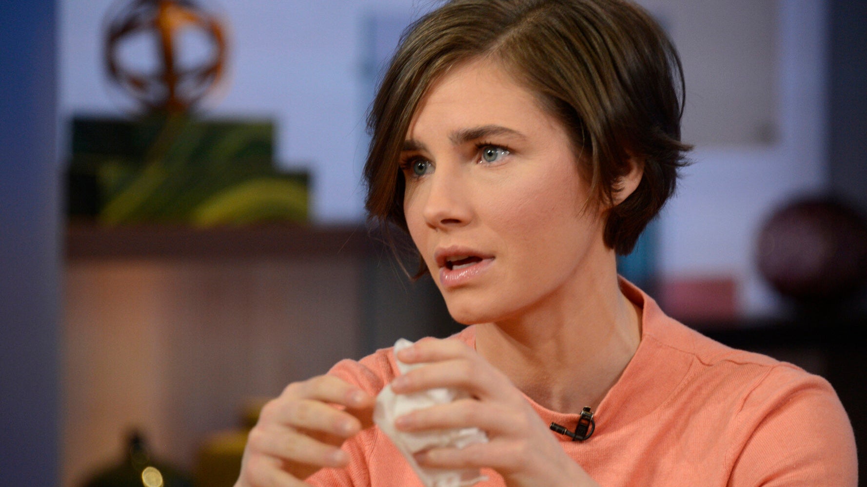 Amanda Knox Hired As A Local Newspaper Reporter In Seattle | HuffPost ...
