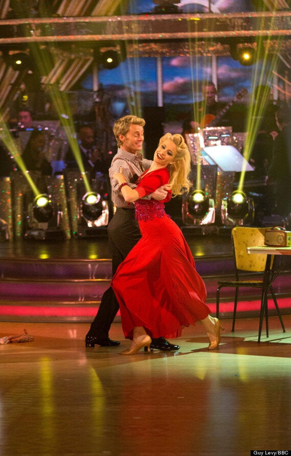 'Strictly Come Dancing': Pixie Lott's Foxtrot Scores A Perfect 10 ...