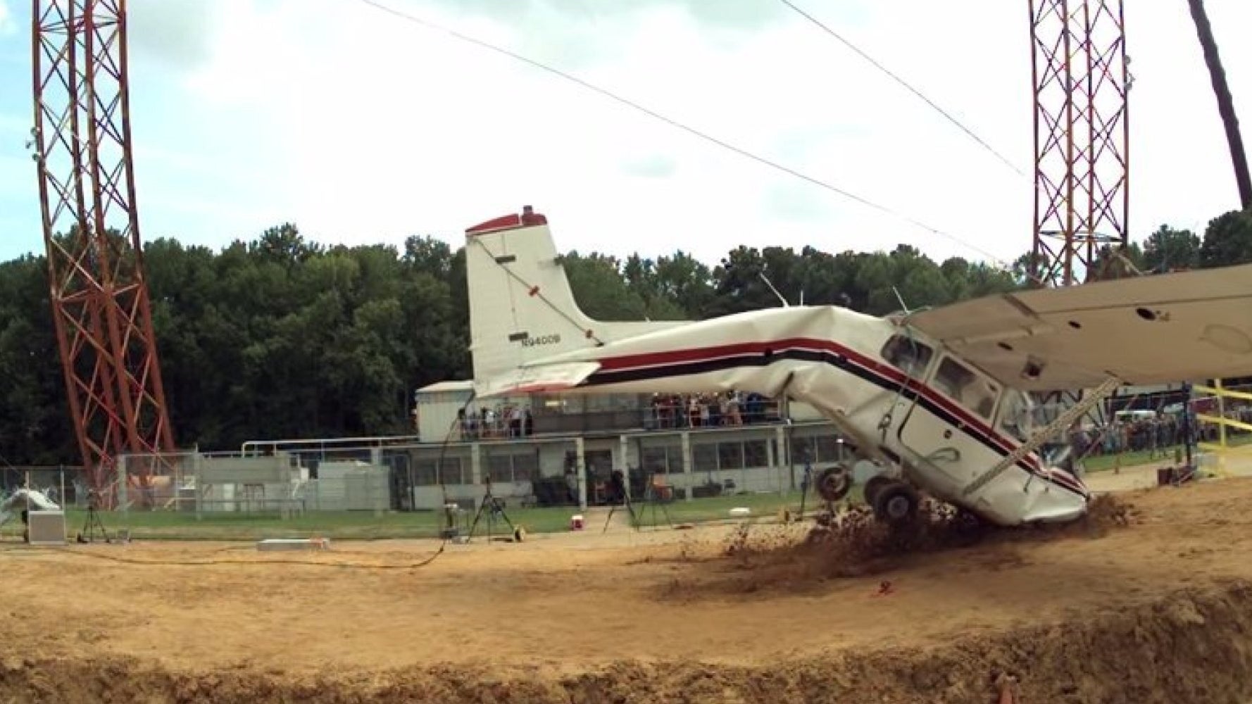 NASA Crashes Airplanes To Avoid Malaysia Airlines Flight MH370 Repeat ...