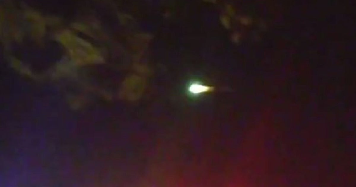Massive Bright Green 'Fireball' Spotted Over Buenos Aires Sends UFO ...
