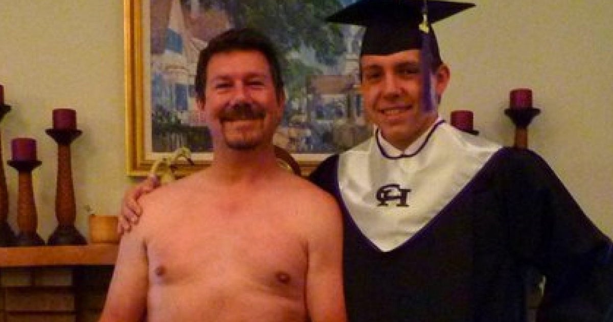 Painfully Awkward Graduation Photos | HuffPost UK Students