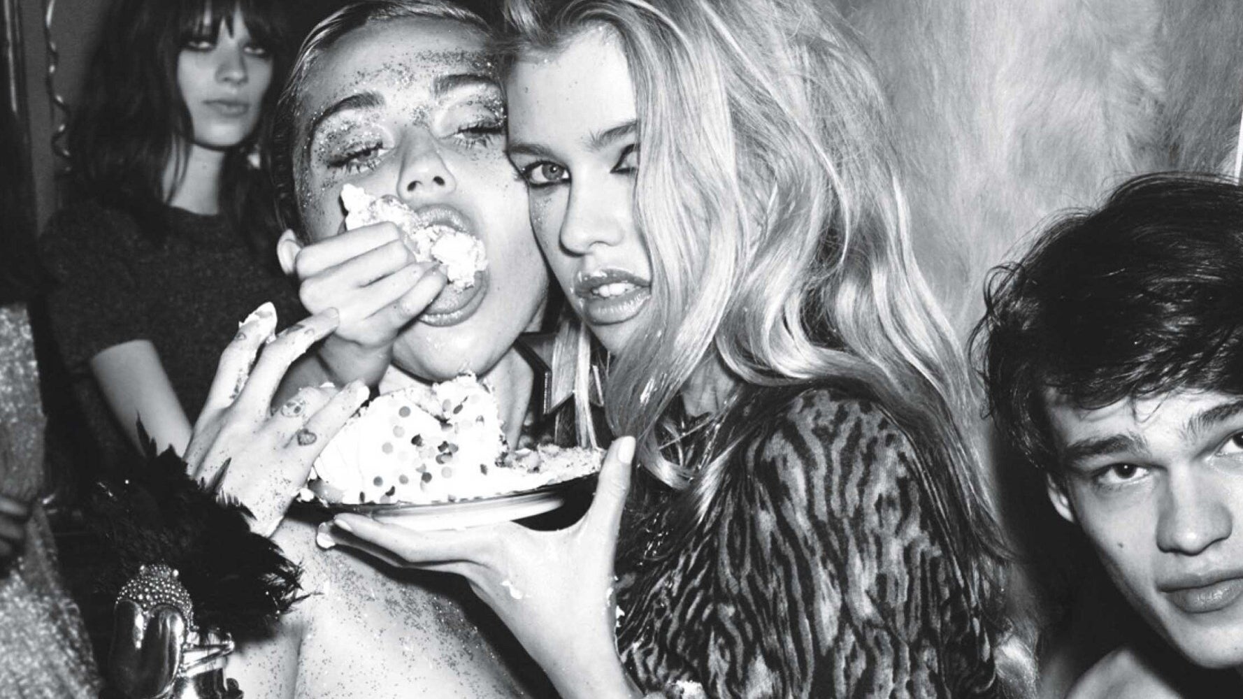 Miley Cyrus, Stella Maxwell, Paris Hilton And More Party Like It's 1989 ...