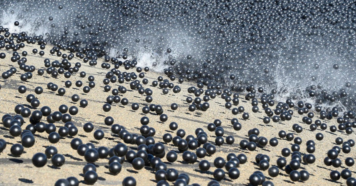 96 Million 'Shade Balls' To Help Protect Los Angeles' Water As Drought ...
