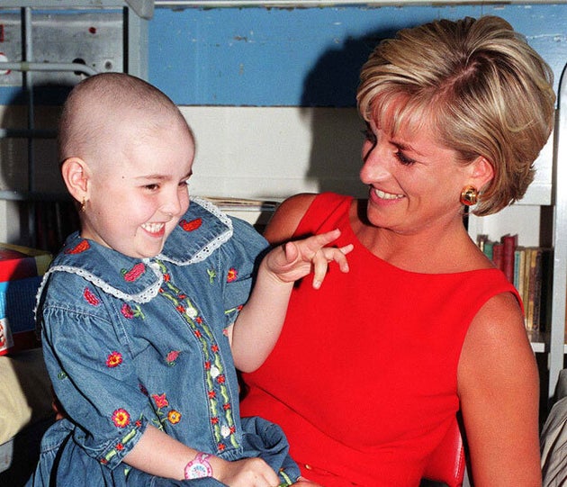 Girl Who Cuddled Princess Diana In Iconic Photo Dies After Cancer ...