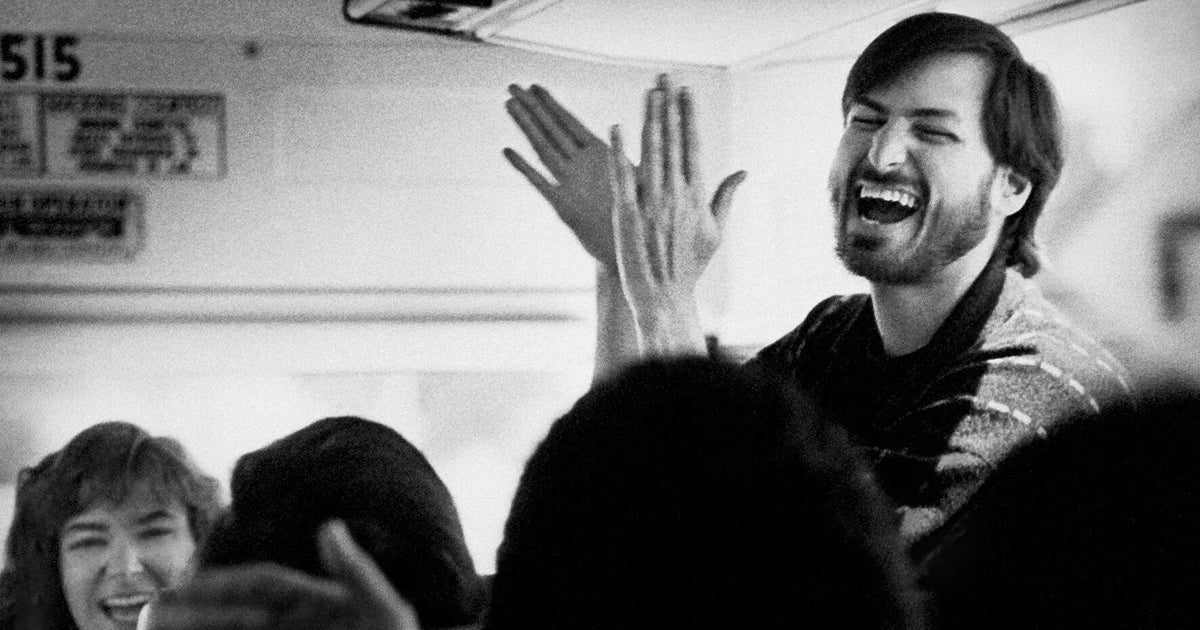 Rare Steve Jobs Photos: How Apple's Co-Founder 'Pretended To Be Human ...