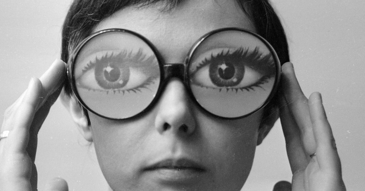 What Are Those Floaty Things In Front Of Your Eye? | HuffPost UK Life