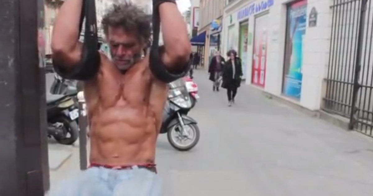 Homeless Bodybuilder Works Out On The Streets Of Paris In Inspirational ...