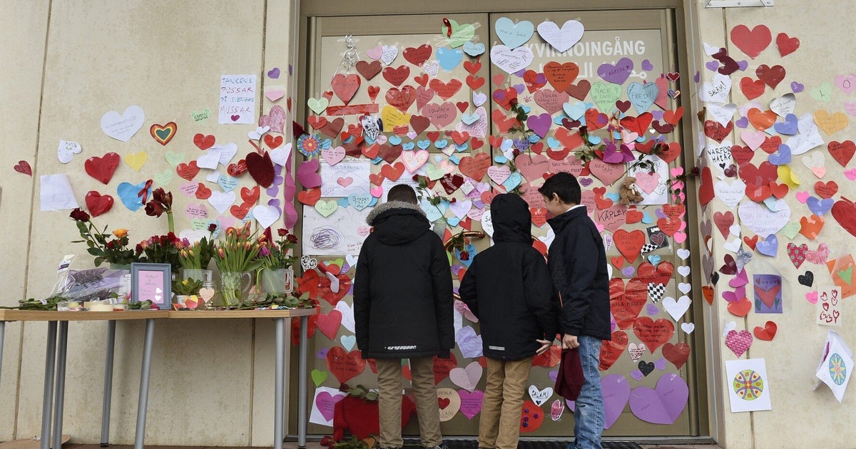 Swedish Mosque Plastered With Hearts In Show Of Solidarity With Muslim ...
