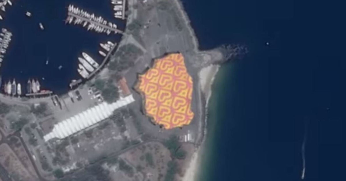 Street Artist INSA Creates Moving Graffiti Visible From Space ...