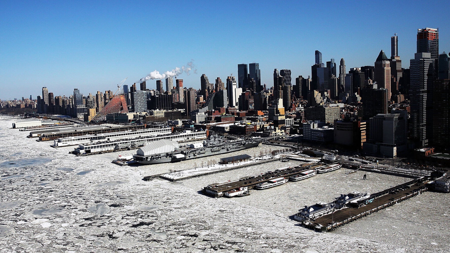 New York Weather Leaves Manhattan As A Frozen Hellscape (PICTURES ...