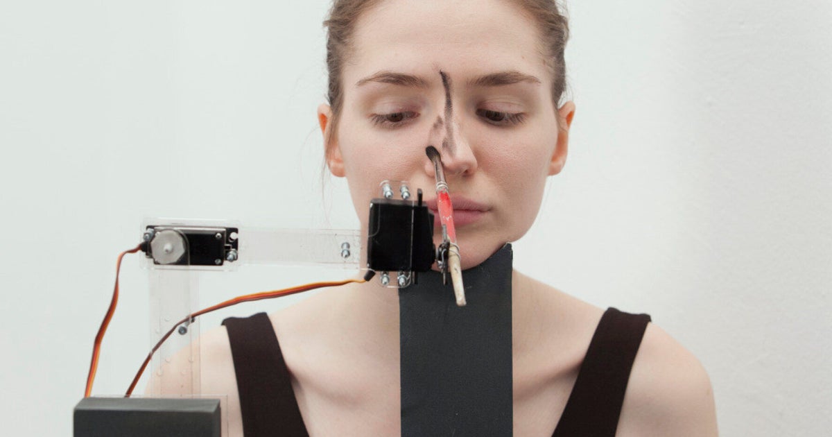 'Beautification' Is The Make-Up Robot Of Your Dreams | HuffPost UK Tech