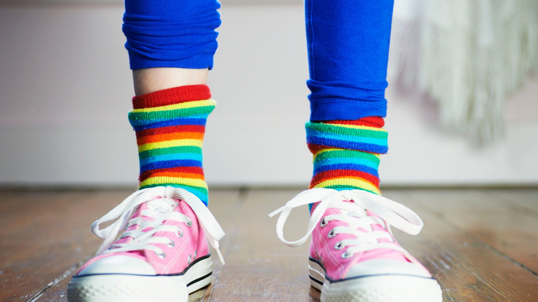 Short Girl Problems: 11 Reasons Why Being Vertically Challenged Is A ...