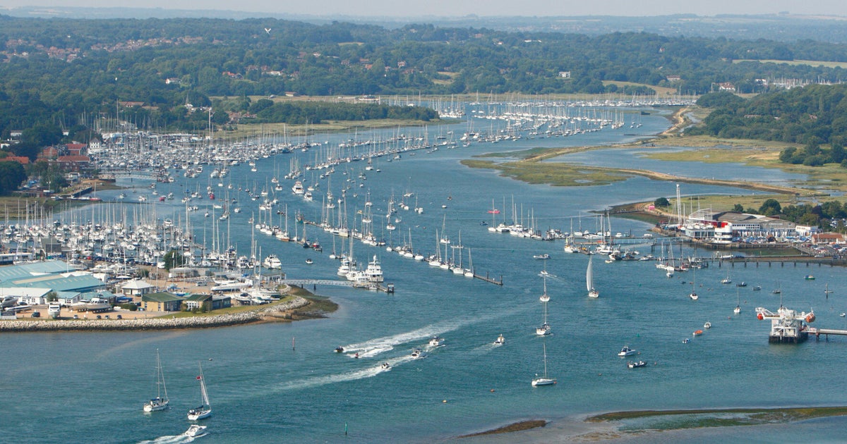 An Insight Into a Volunteer's Life - Hamble Lifeboat | HuffPost UK Students