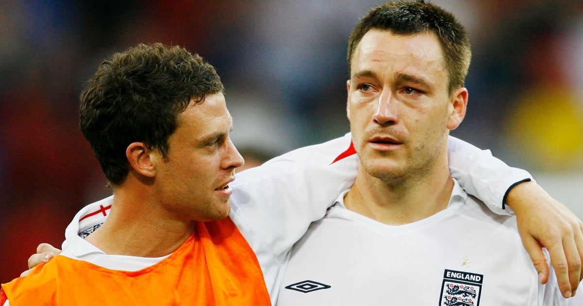 John Terry Crying: 30 Pictures Of Chelsea Captain In Tears | HuffPost ...
