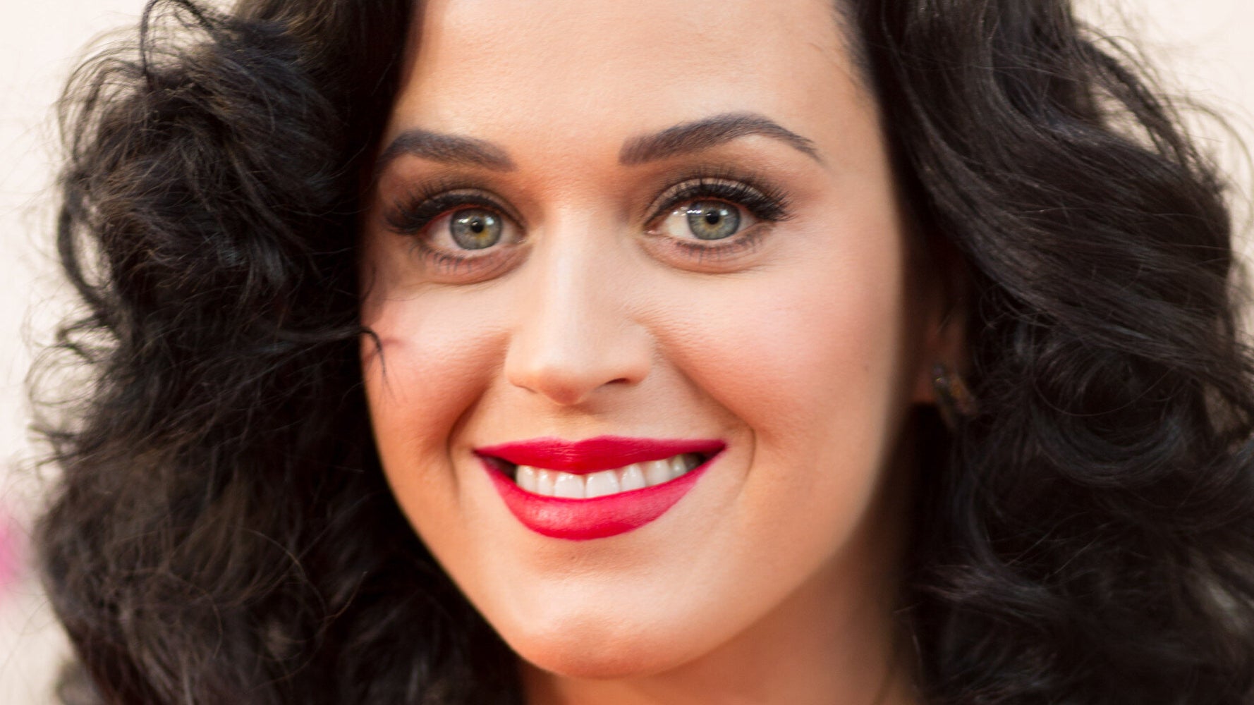 Katy Perry, Arctic Monkeys Confirmed For Brit Awards 2014 As James ...