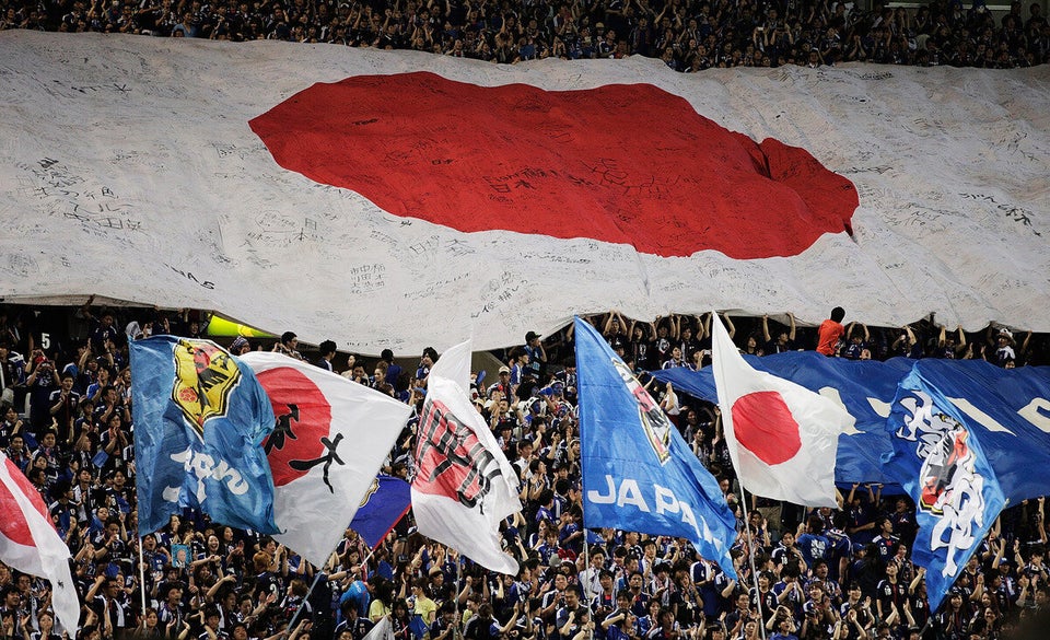 Japanese Team Kyoto Sango's Cheeky Free-Kick Routine (VIDEO) | HuffPost ...