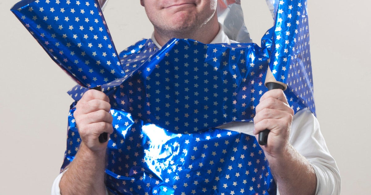 'Man Wrap' Is The Solution To The 'Complicated' Issue Of Gift Wrapping ...