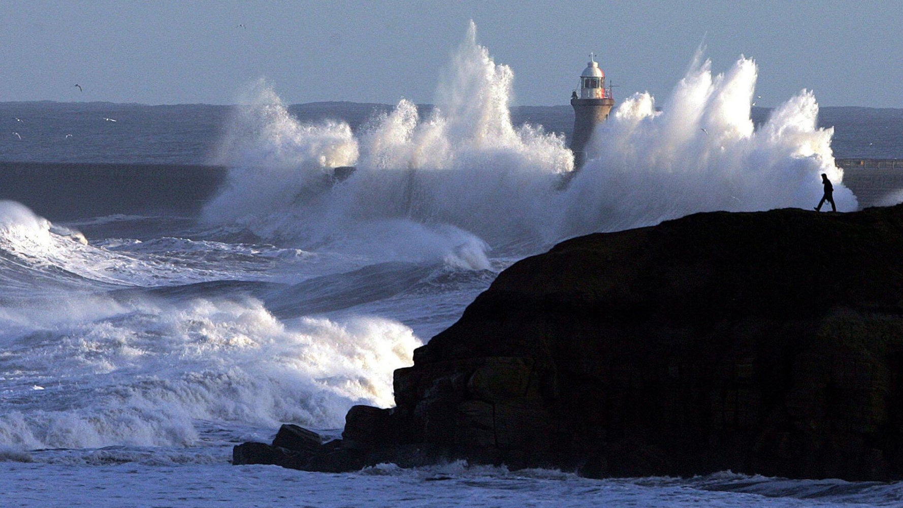 UK Weather: Gale Force Winds To Bring Flooding | HuffPost UK News
