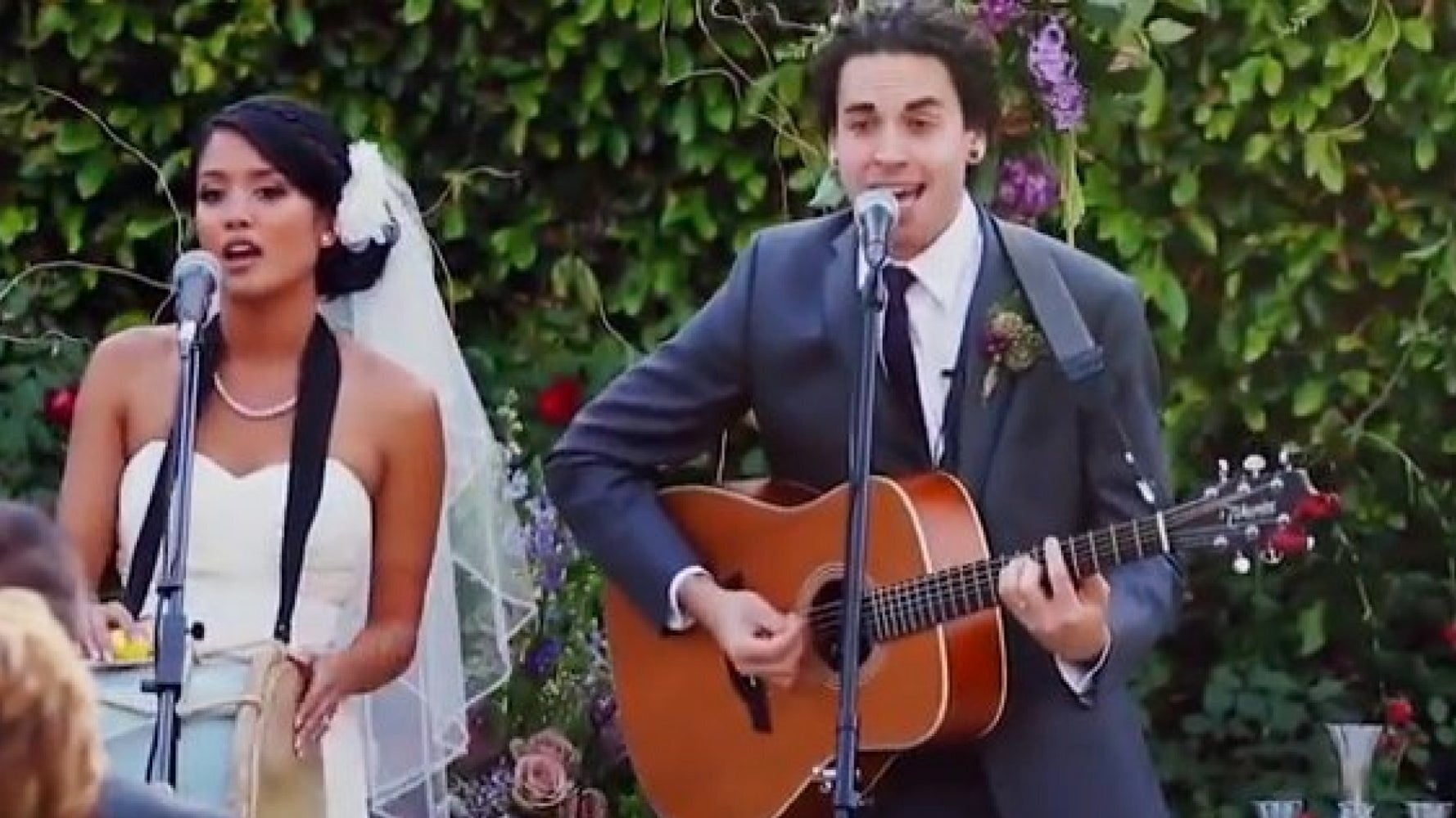 This Couple Singing Their Vows To Each Other Is Wonderfully Non-Cheesy ...