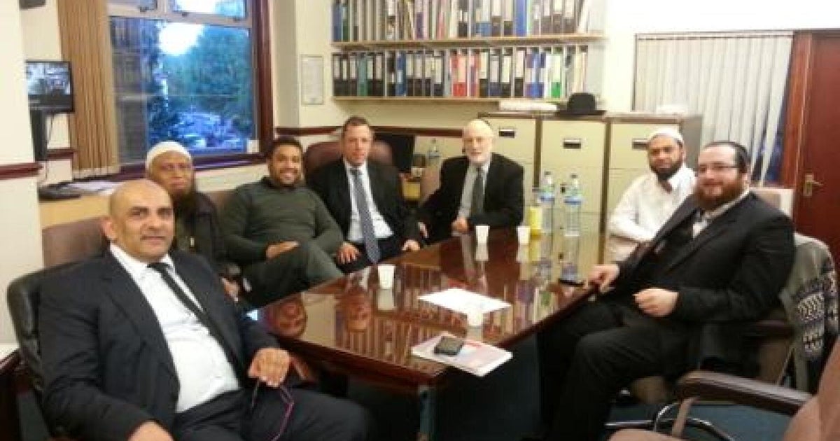 Jewish Patrol Group Shomrim Offers Protection To Mosques Amid Rise In ...