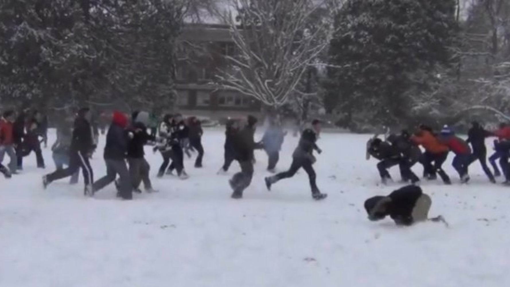 WATCH: Oregon State Students Epic Snowball Fight | HuffPost UK Students