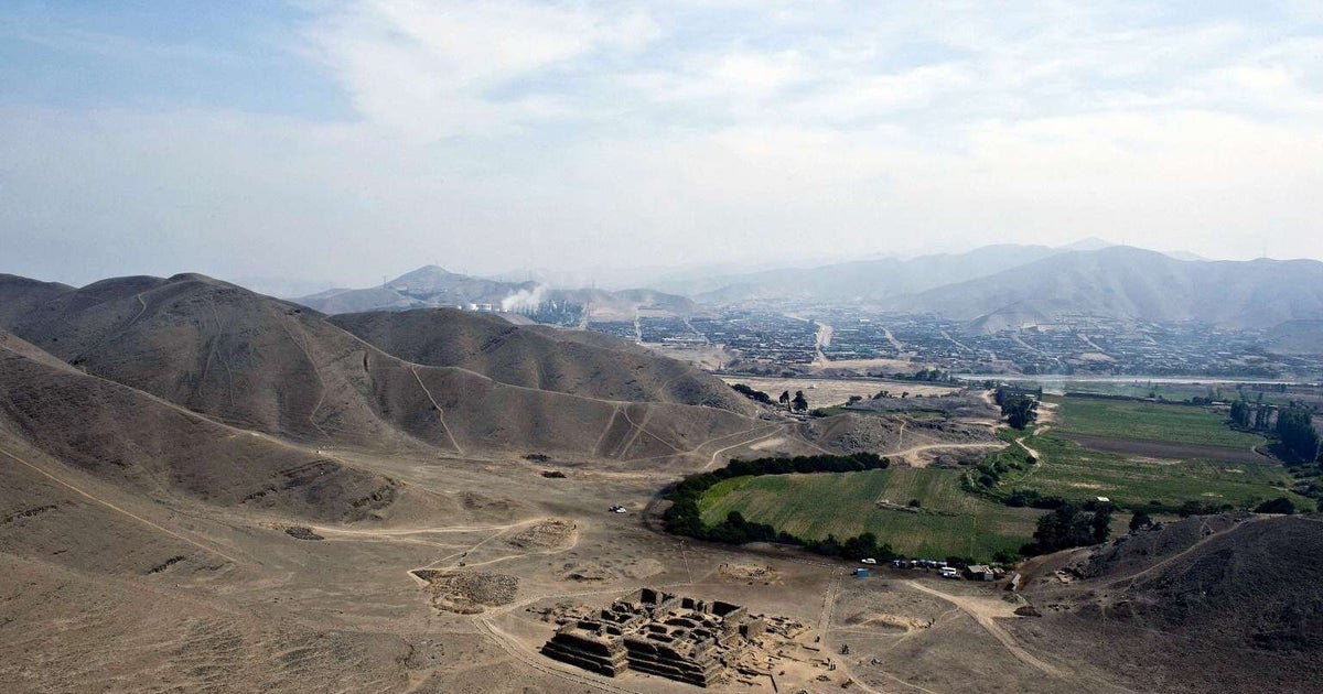 El Paraiso, 5,000-Year-Old Pyramid Destroyed By Construction Companies ...