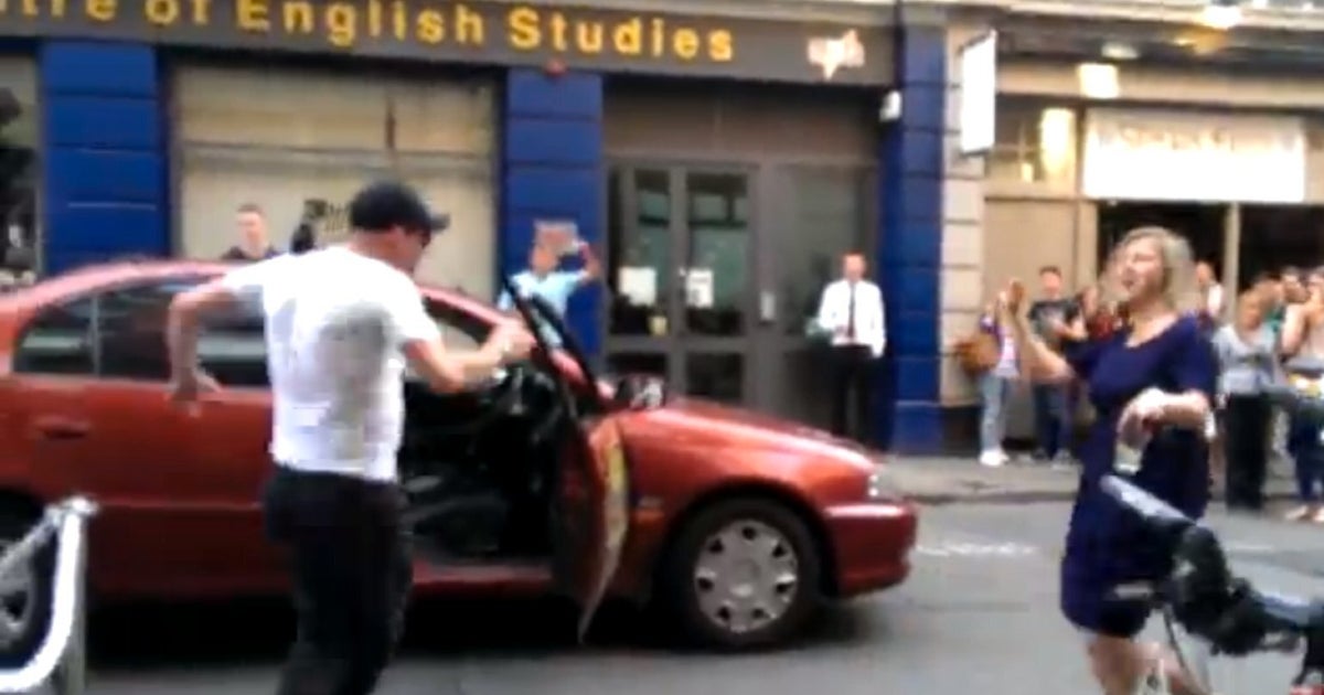 Irish Taxi Driver And Woman Dance To Get Lucky, Make Everyone's Day ...