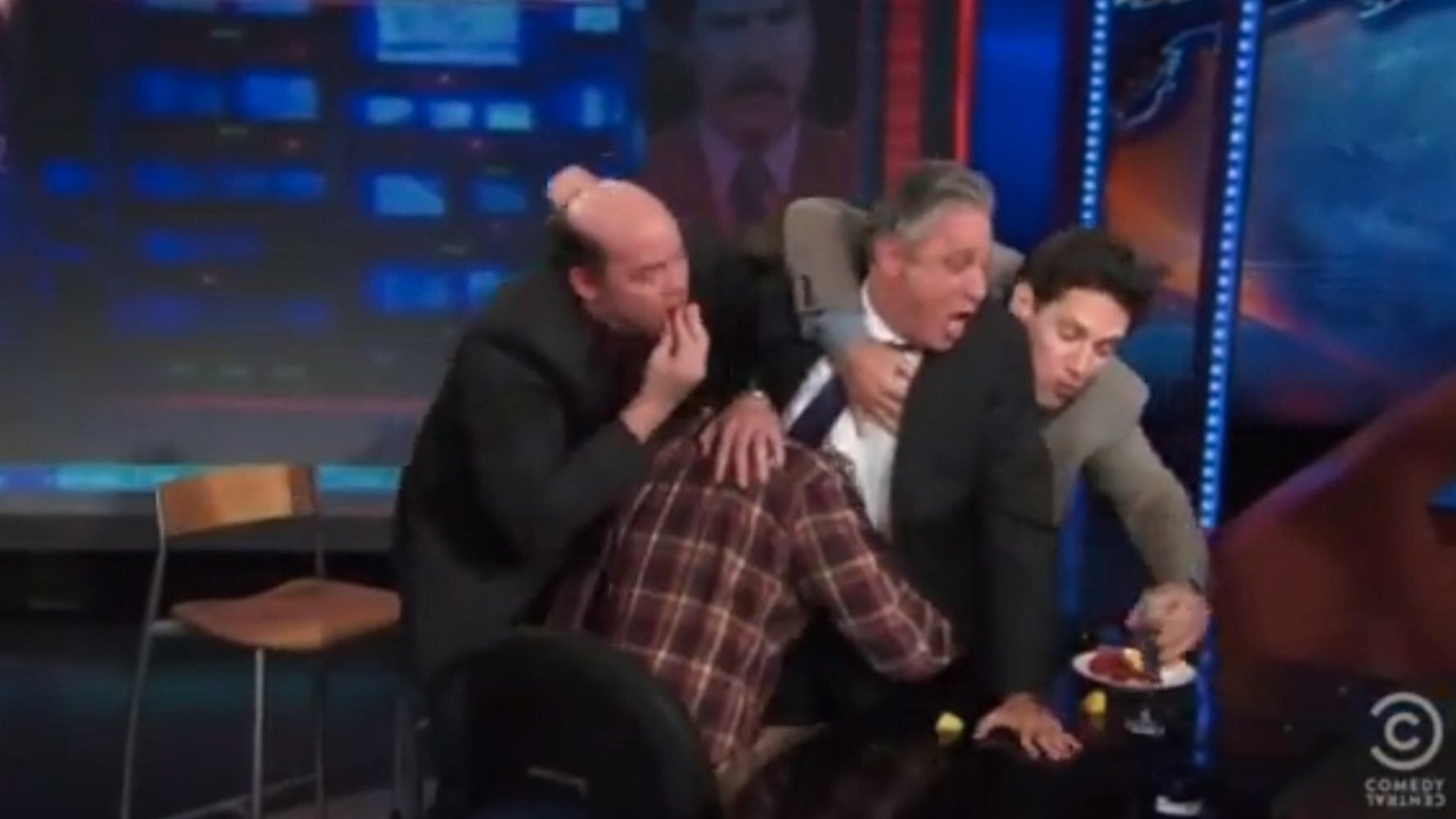 Cast Of 'Anchorman 2' Go On 'The Daily Show', Fight Jon Stewart, Cause ...