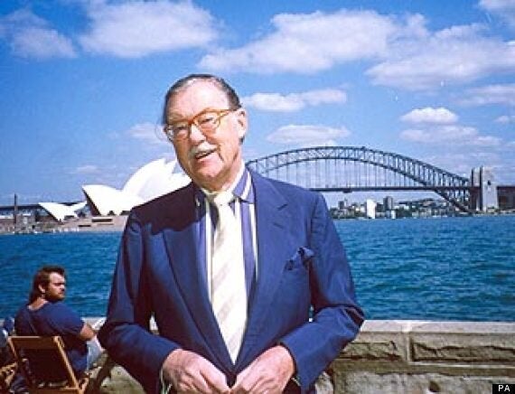 Alan Whicker Dead: Globe-Trotting TV Legend Dies Aged 87 | HuffPost UK