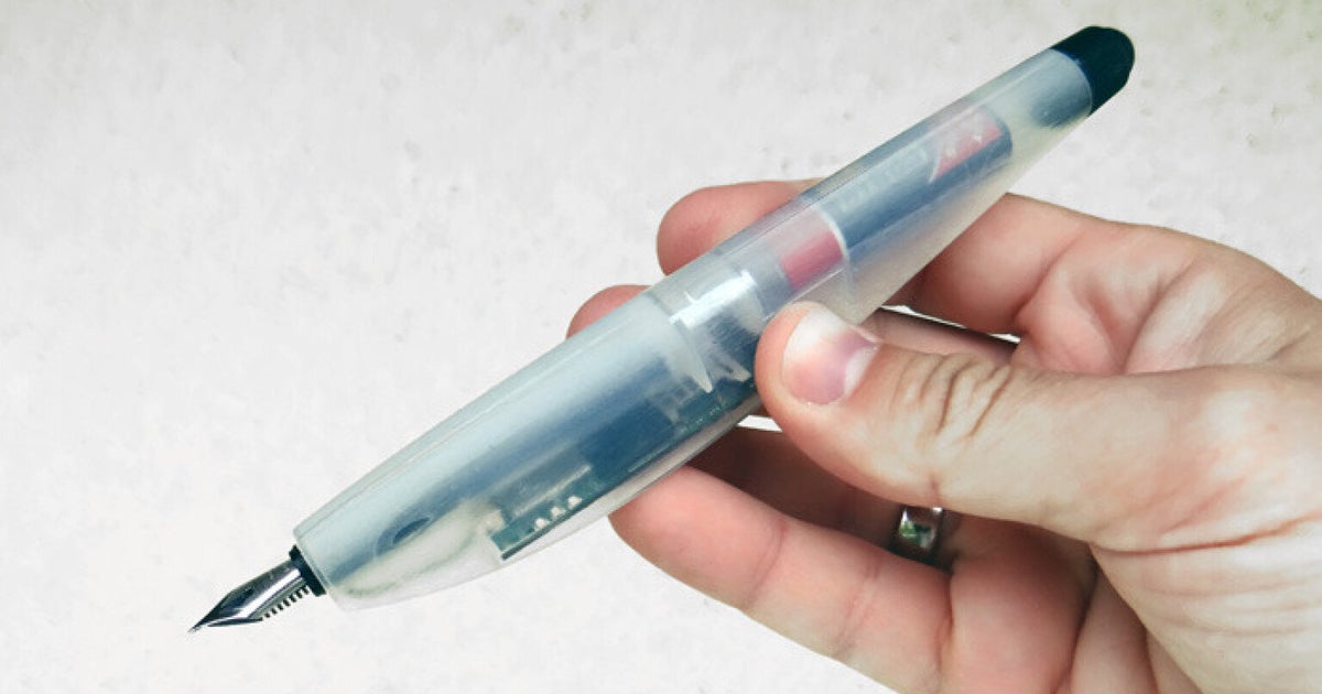 Lernstift: The Fountain Pen With Built-In Spell-Check (VIDEO ...