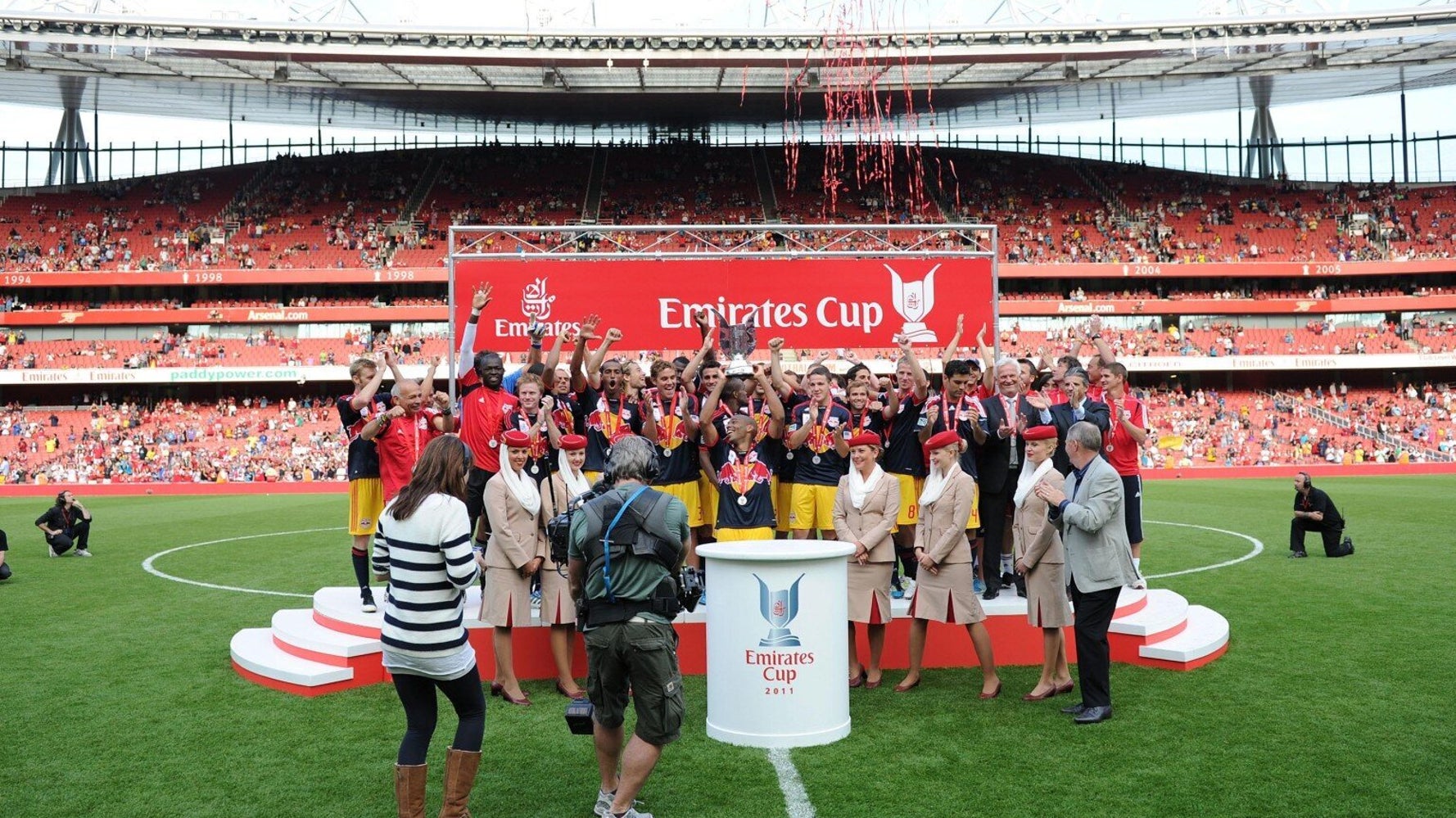 Win Tickets To See Arsenal At The Emirates Cup 2013 | HuffPost UK Sport