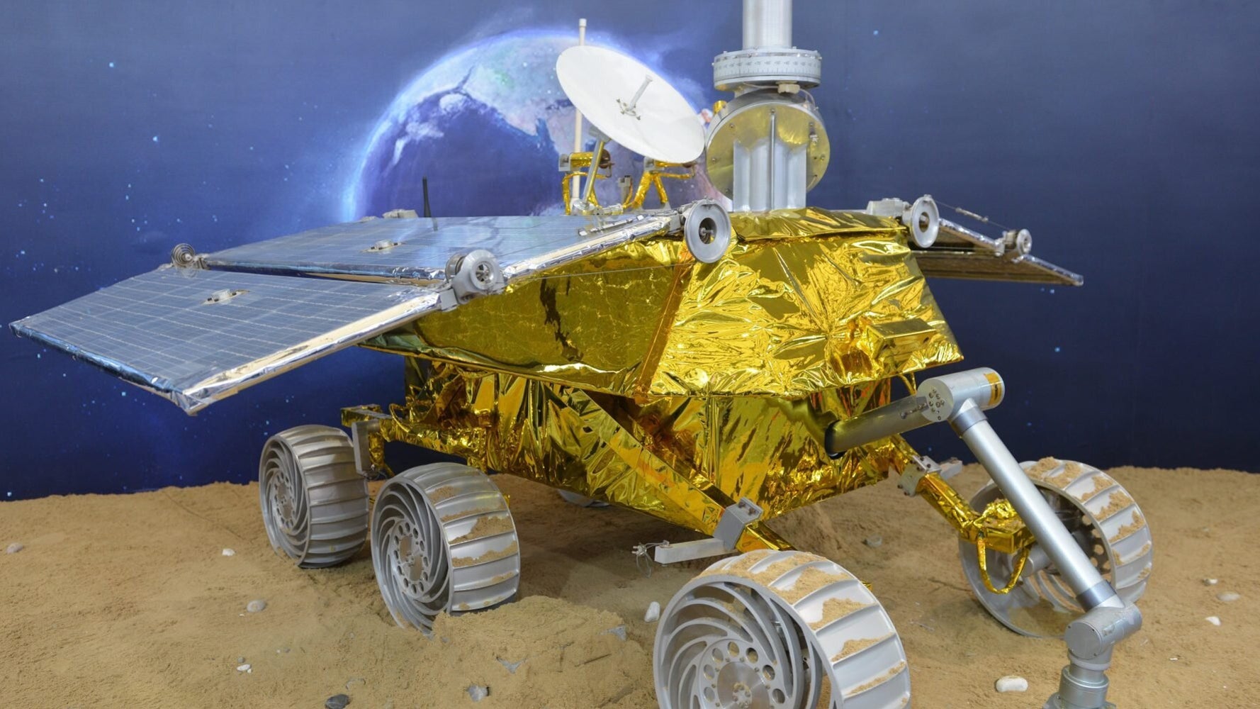 China's 'Jade Rabbit' Rover Is Still Alive. Just. | HuffPost UK Tech