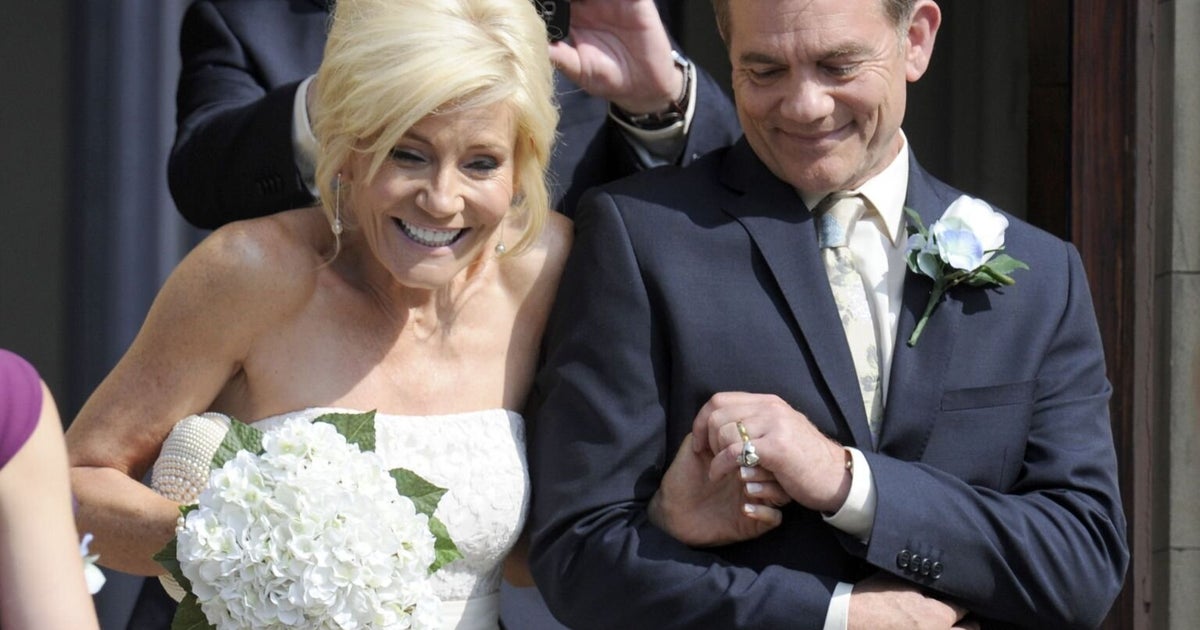 'Coronation Street' Spoiler: Stella Price And Killer Karl Munro Marry ...