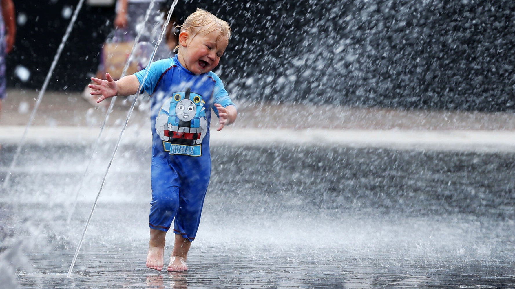 Uk Weather Thunderstorms And Flooding Expected As Heatwave Gives Way