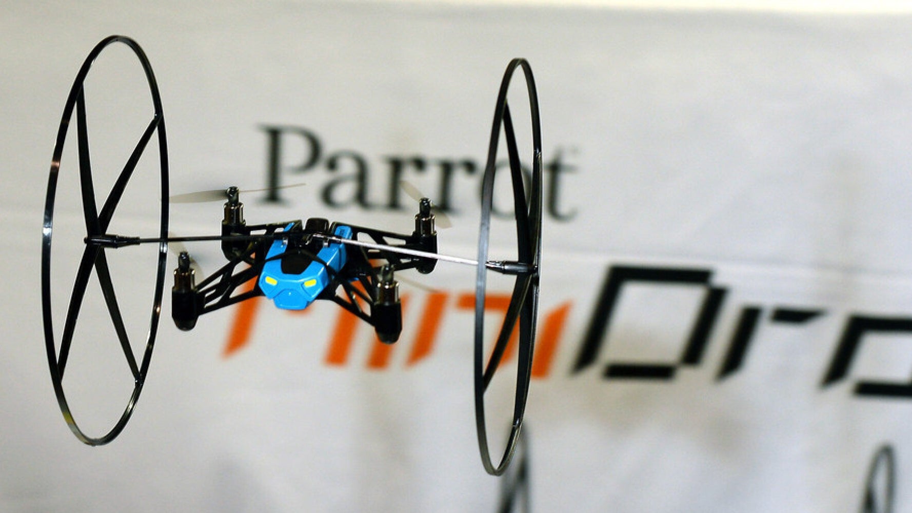 Parrot MiniDrone And SumoDrone Complete Your Personal Robot Army (VIDEO ...