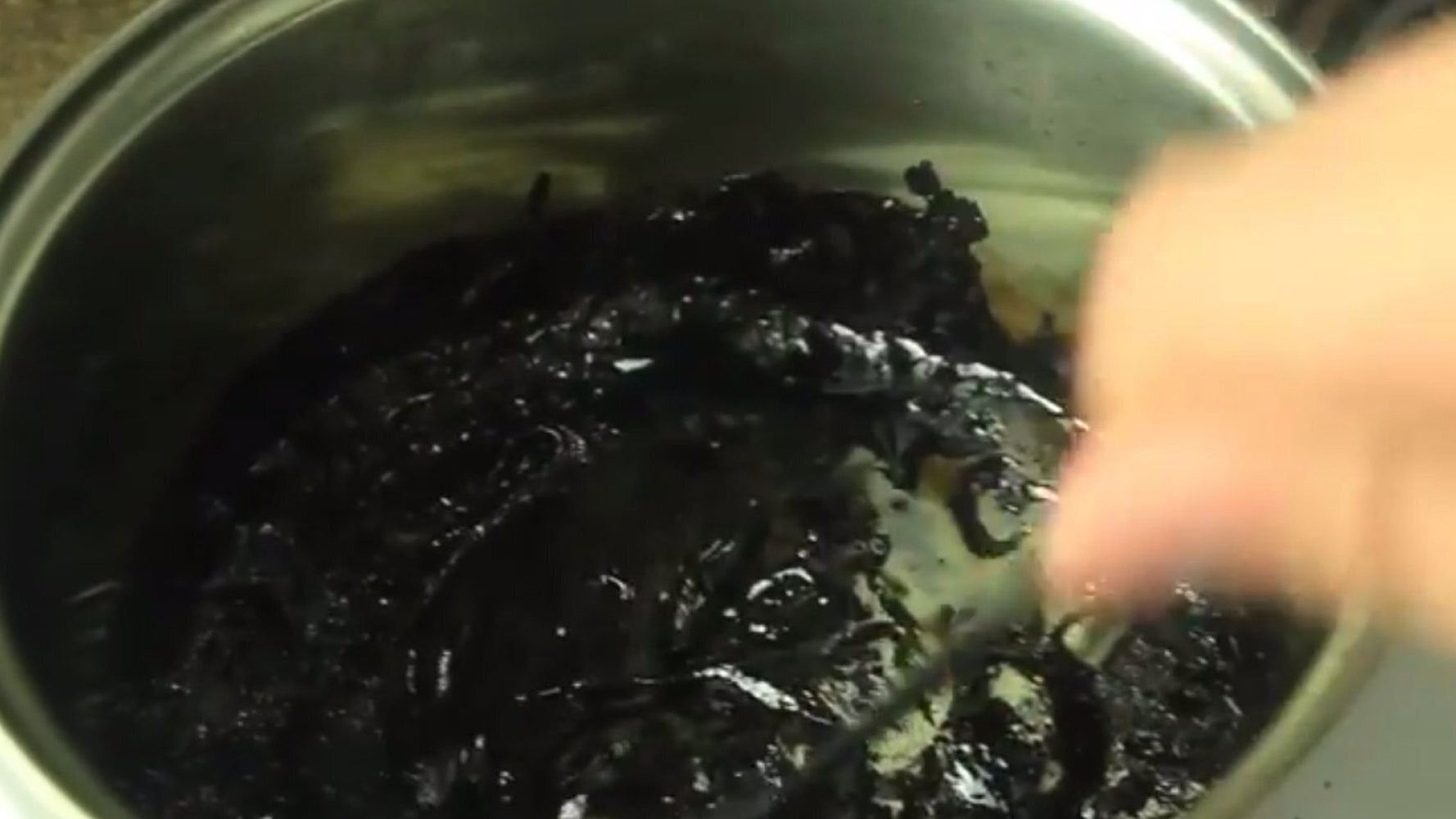 When You Boil A Bottle Of Coke Something Utterly Gross Happens ...