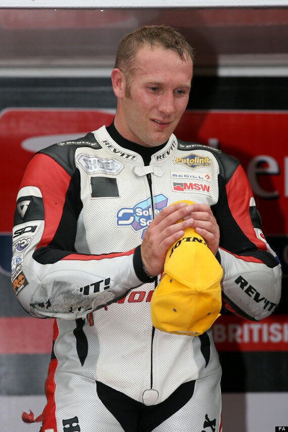 Karl Harris Dead British Superbike Rider Crashes At Isle Of Man Tt