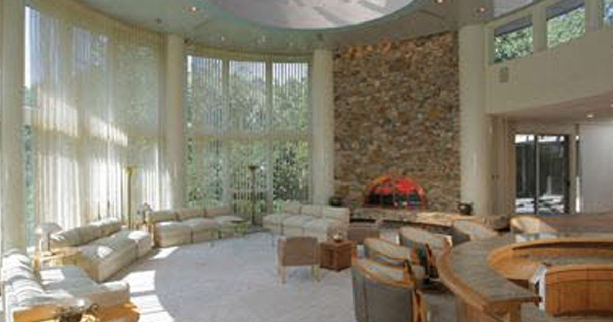 Whitney Houston's House Bought By Fan For $1.5m, Plans To Preserve It ...