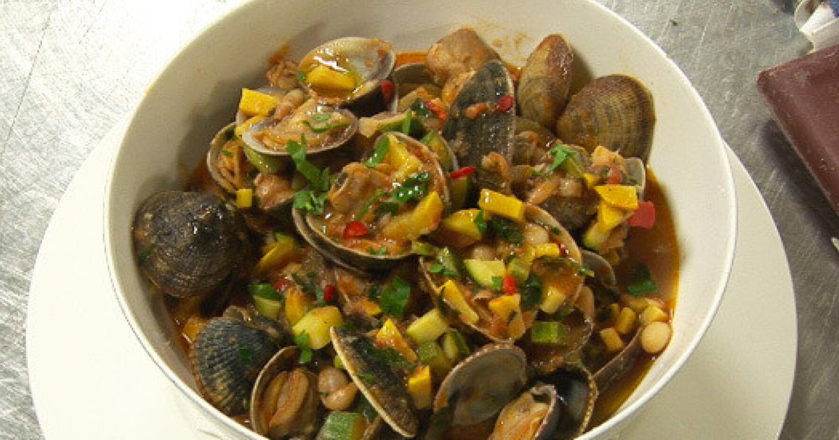 Recipe of the Week: Vongole With Tomato, Zucchini, Parsley, White Wine ...