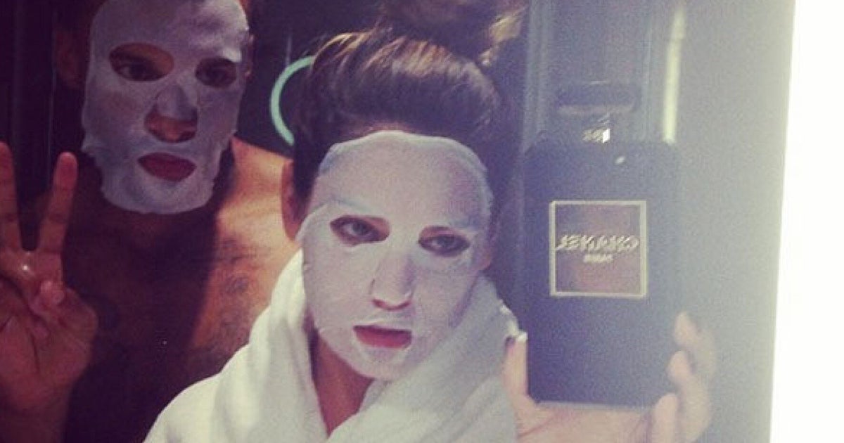 Kelly Brook And Fiancé David McIntosh Share Selfie On Instagram Wearing ...