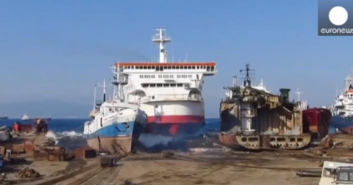 Ferry Crashed Into Shipbreaker's Yard In Turkey | HuffPost UK News