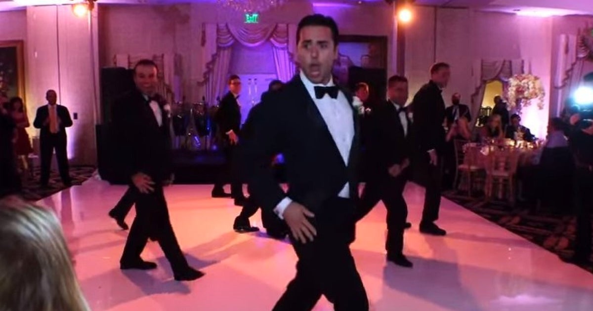 Groom And His Friends Surprise Bride With Epic Wedding Dance Routine ...