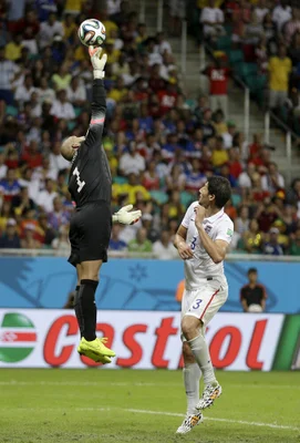Things Tim Howard Could Save Miley Cyrus