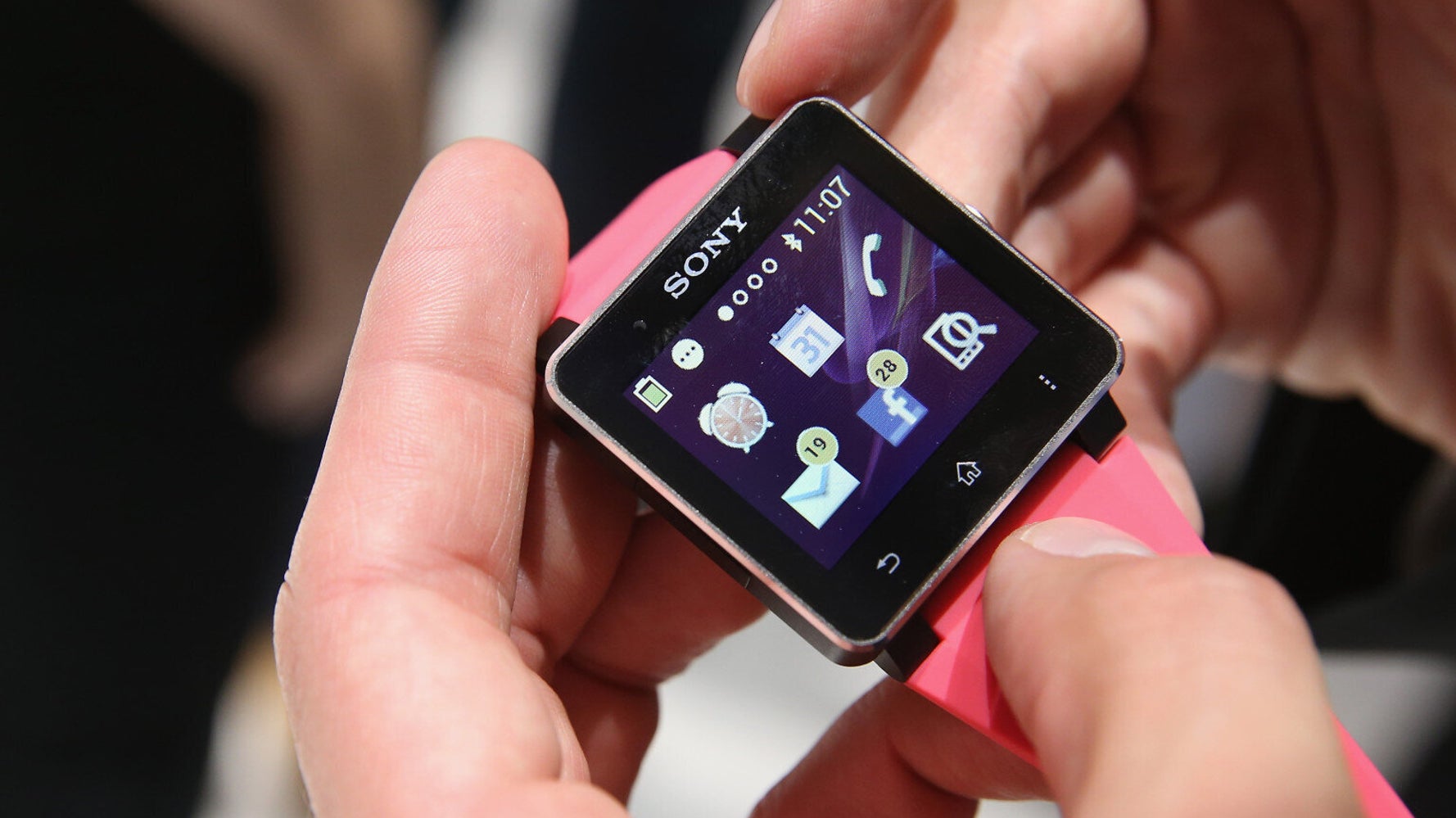 Sony Smart Watch 2 Preview: 'Wrist On' With Sony's Third-Gen Watch ...