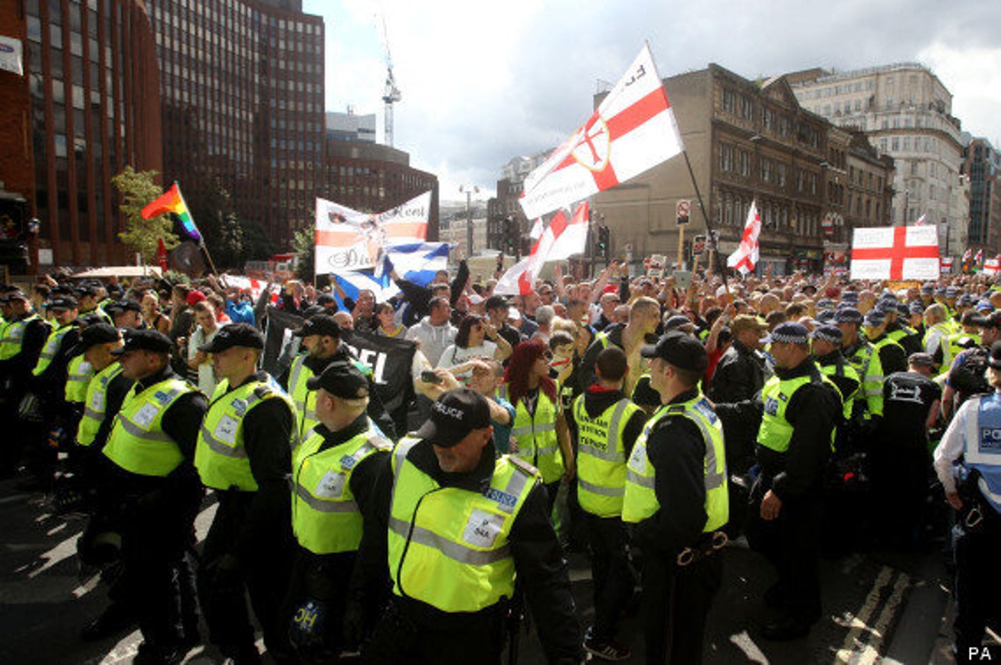 Muslim Community In Tower Hamlets Hold Demonstration To Counter East ...