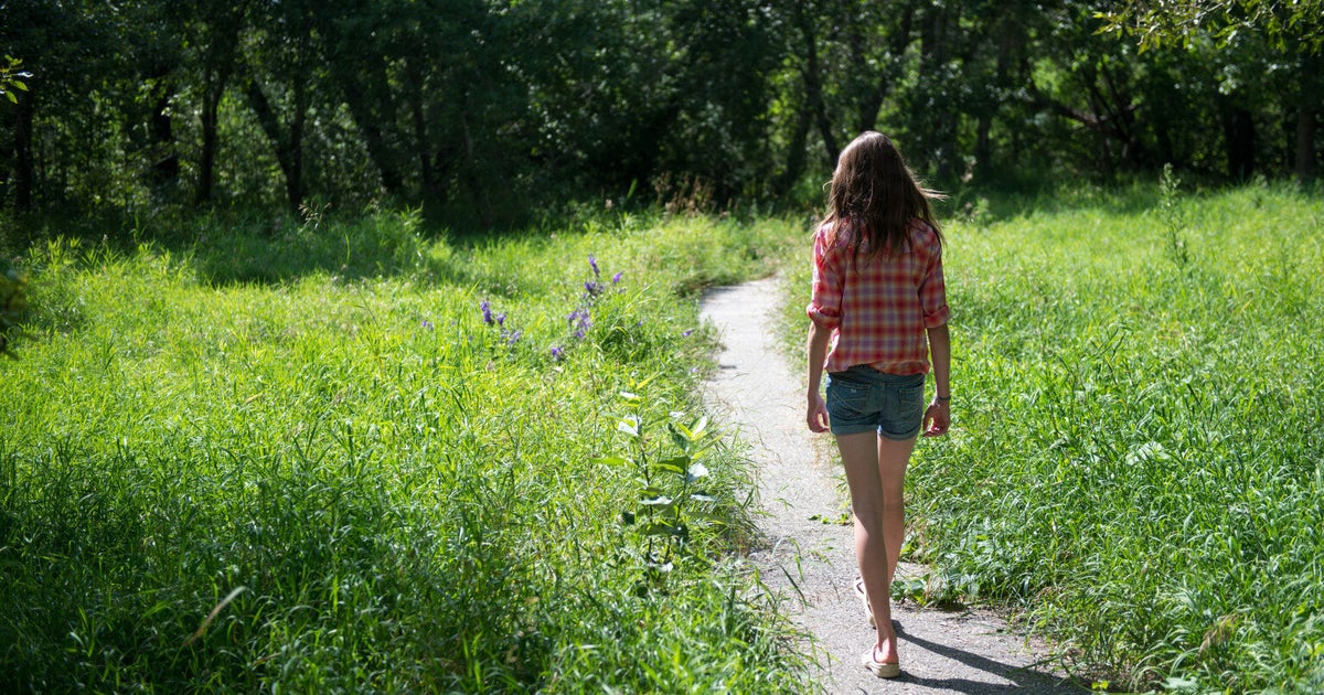 Walking Into Well-Being: The Power of The Gratitude Walk | HuffPost UK Life